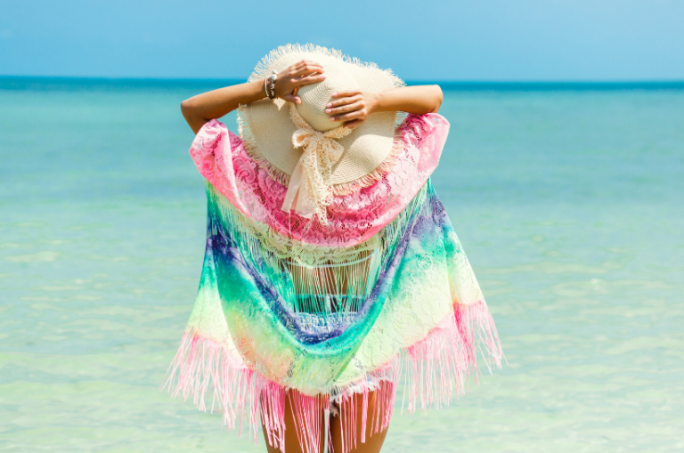 Pareo na plażę — sprawdź te wakacyjne stylizacje! | Blog Renee